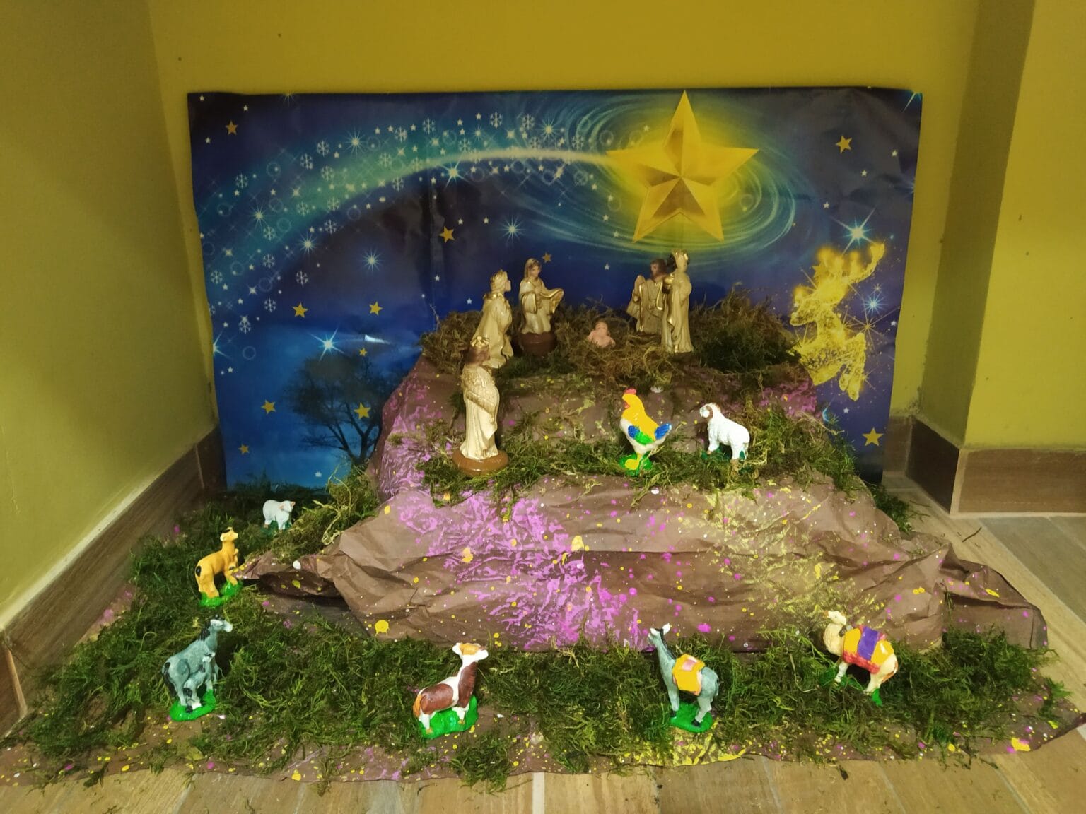 Cómo hacer pesebres caseros navideños grandes - Arte en Papel